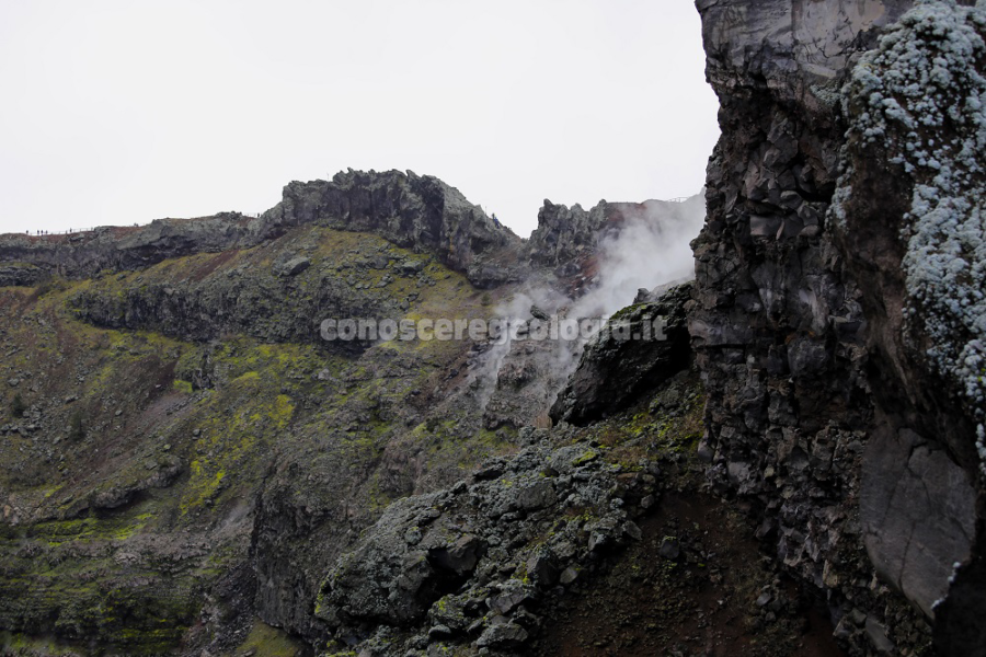 Le fumarole del Vesuvio, cosa sono e cosa indicano - FOTOGALLERY ...