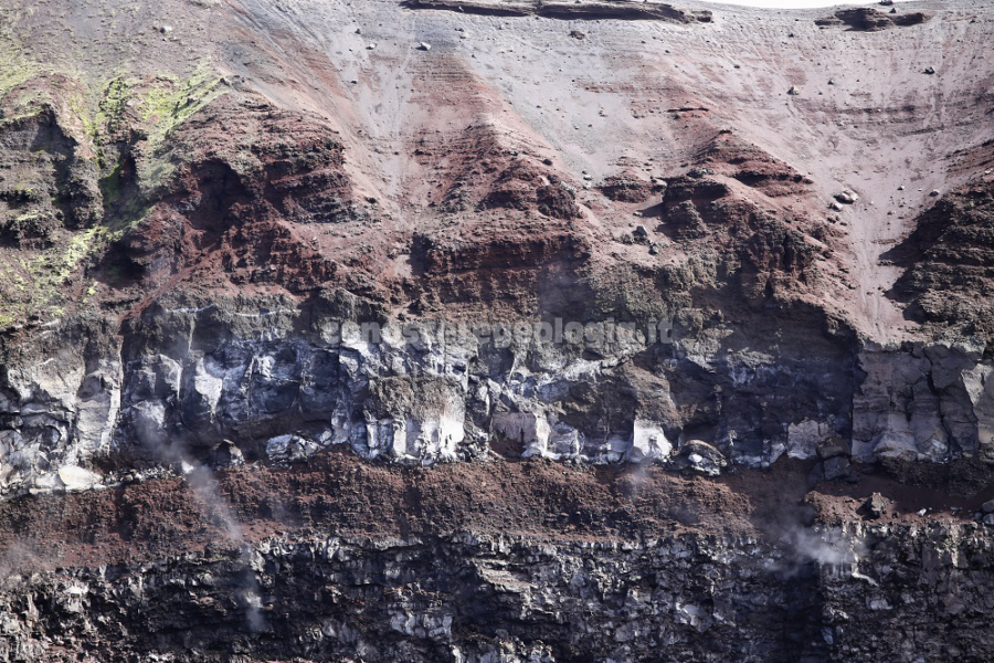 Le fumarole del Vesuvio, cosa sono e cosa indicano - FOTOGALLERY ...