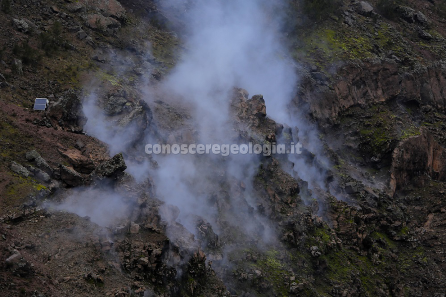 Le fumarole del Vesuvio, cosa sono e cosa indicano - FOTOGALLERY ...