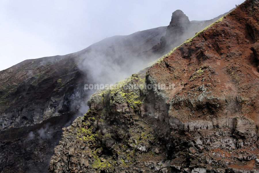 Le fumarole del Vesuvio, cosa sono e cosa indicano - FOTOGALLERY ...